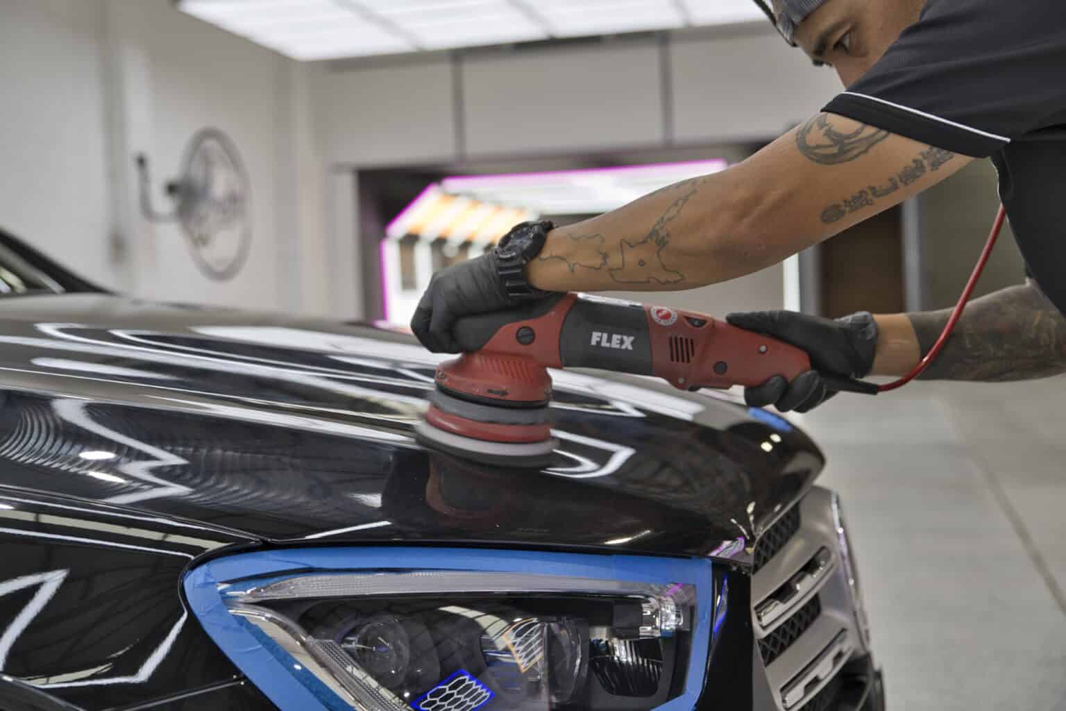 CQuartz UK 3.0 | Certified Applicator Scrubs Car Detailing